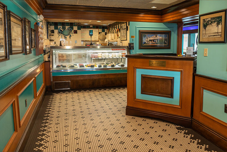 Fish Market - Prawnbroker Restaurant & Fish Market - Fort Myers, Florida